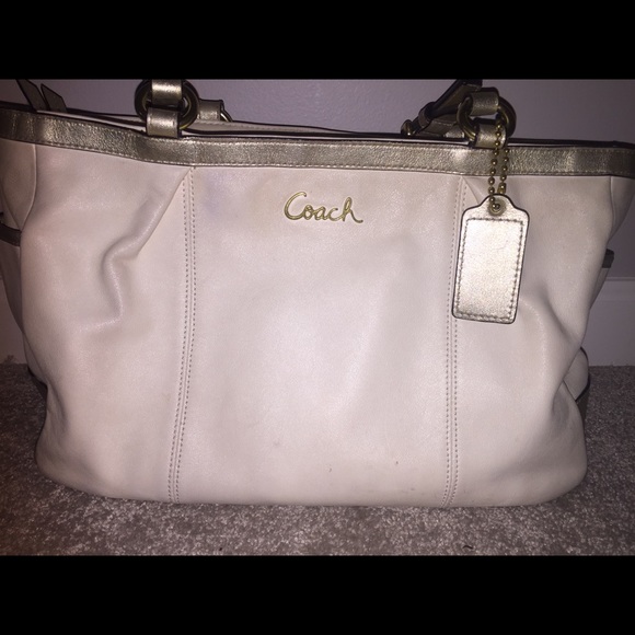Coach | Bags | Auth Coach Cream Shoulder Bag | Poshmark
